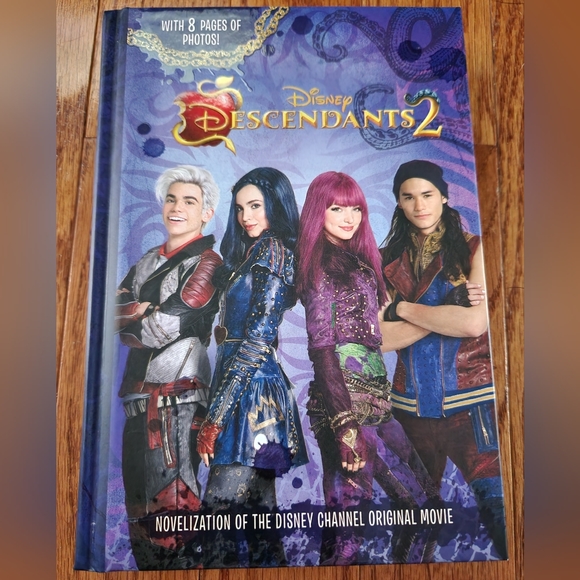 Disney Press | Other | Disney Descendants 2 Novelization Of The Disney ...